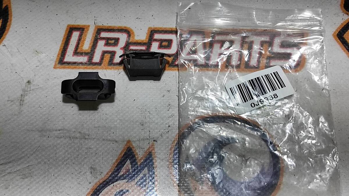 LR018173 Клипса крепления решетки радиатора Range Rover Land Rover LR ...
